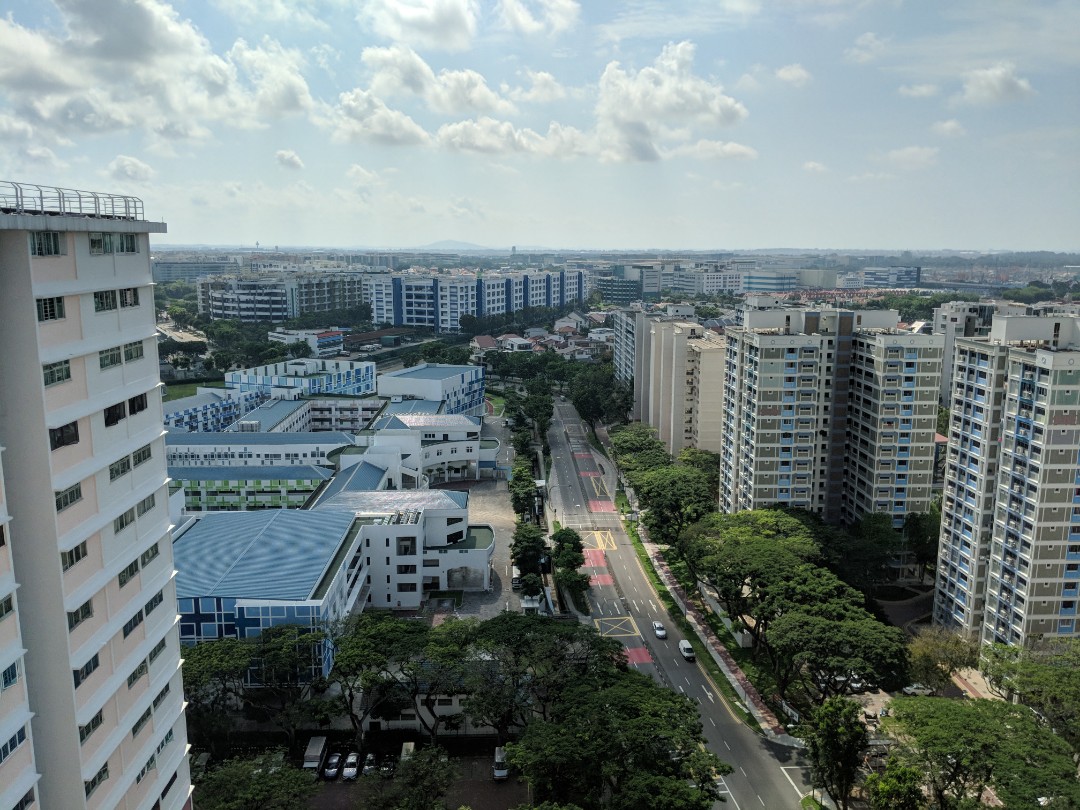 Bright, spacious, 5 room point-block unit near Fengshan 85, Property ...