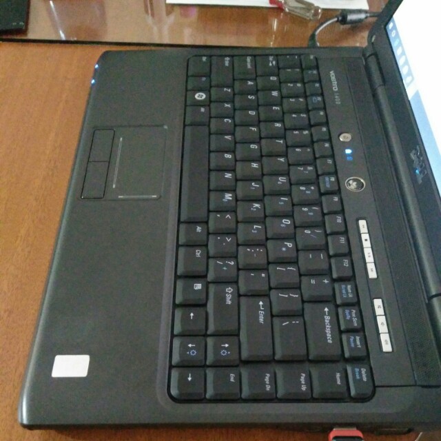 Dell Vostro 1400 business laptop
