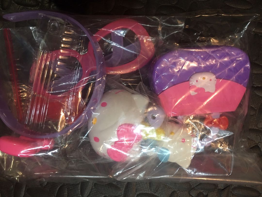 HELLO KITTY set mcdo collection 2018, Hobbies & Toys, Toys & Games on ...