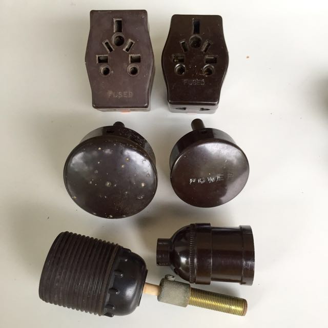 Vintage Retro Brown Bakelite Plugs, Lamp Holders ..., Hobbies & Toys ...