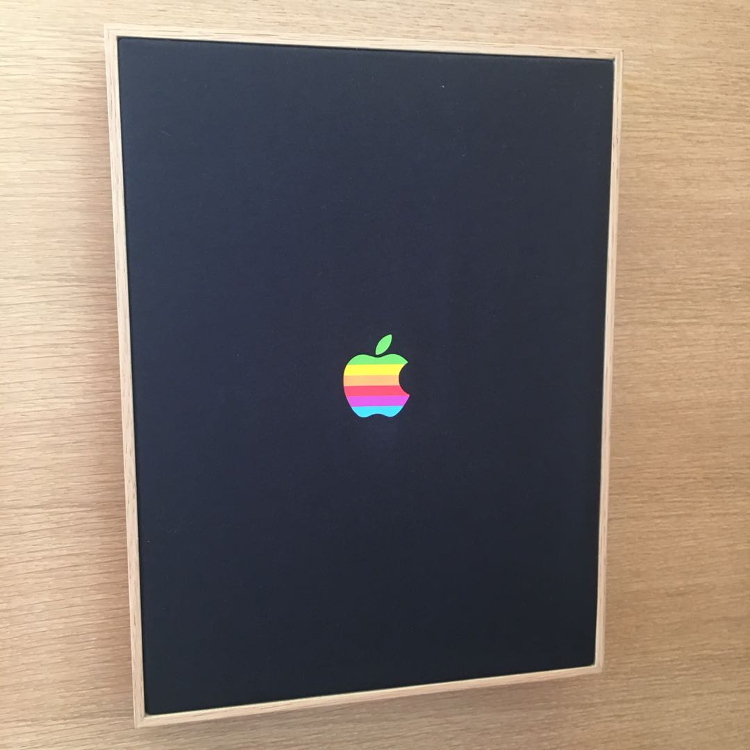 Official Apple T-shirt for Apple fans ( Apple merchandise from Apple ...