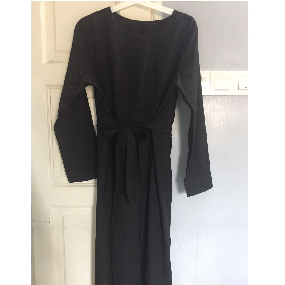 Neelofa abaya, Women's Fashion, Muslimah Fashion, Dresses on Carousell