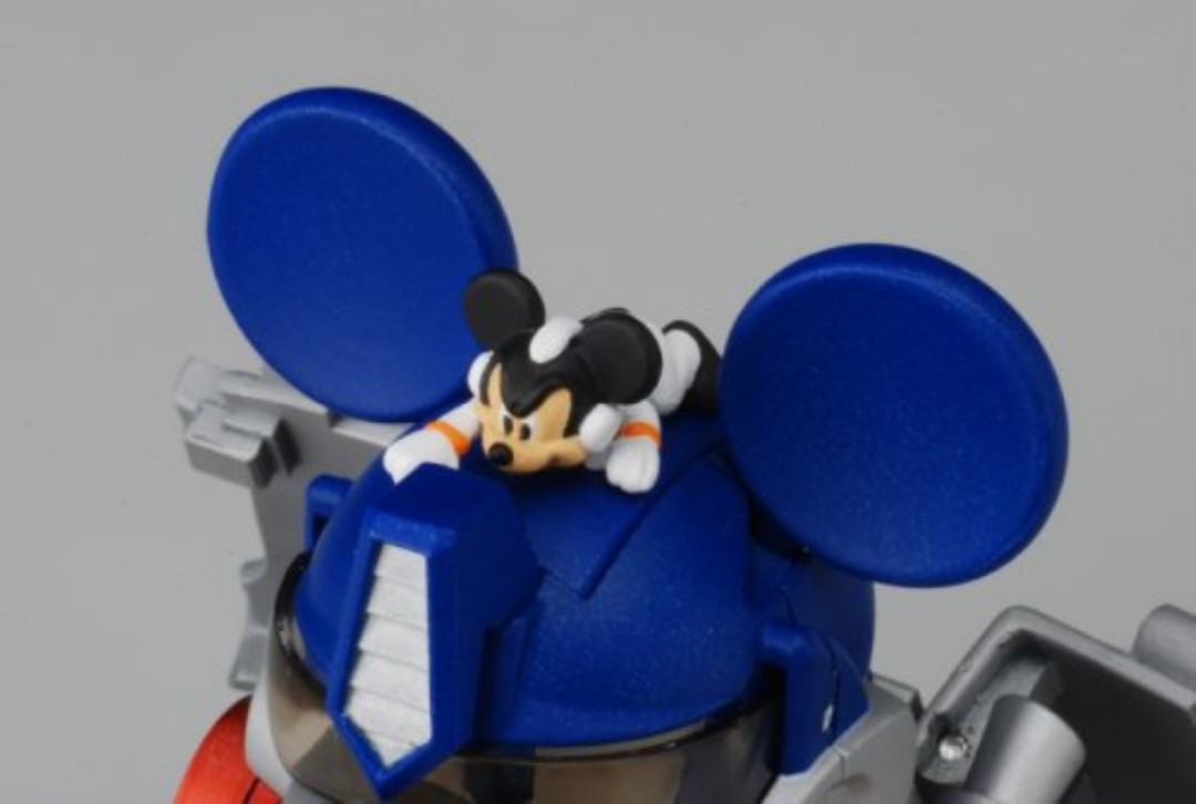 Takara Tomy Transformers Disney Label Mickey Mouse Trailer Optimus ...