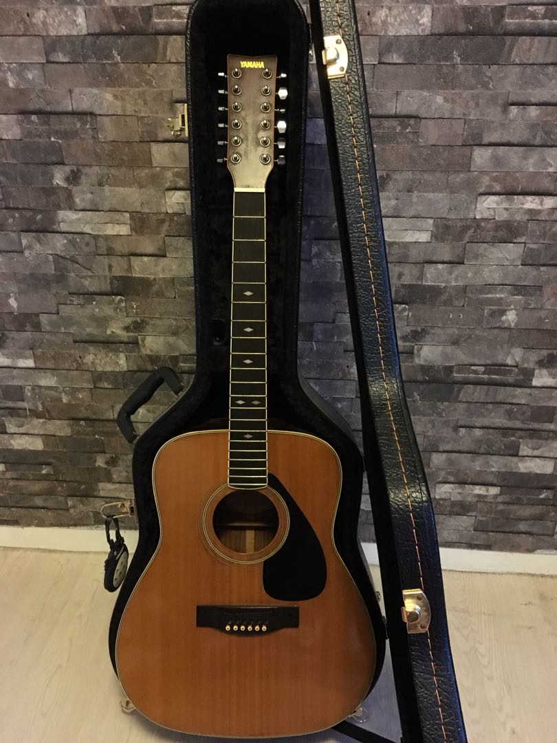 Acoustic guitar case, Hobbies & Toys, Music & Media, Musical ...