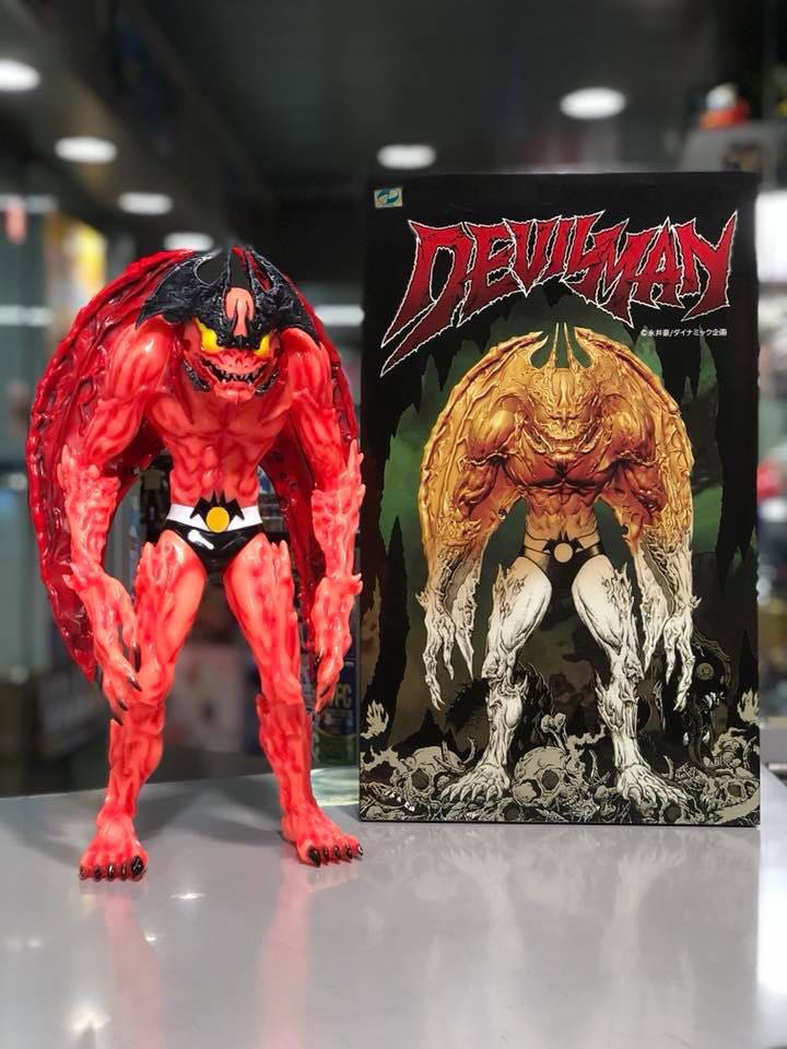 Unbox 永井豪 Devilman 惡魔人 夜光紅 GID Red Vers. Sofubi Soft Vinyl Figure, 興趣及遊戲, 玩具 & 遊戲類 - Carousell