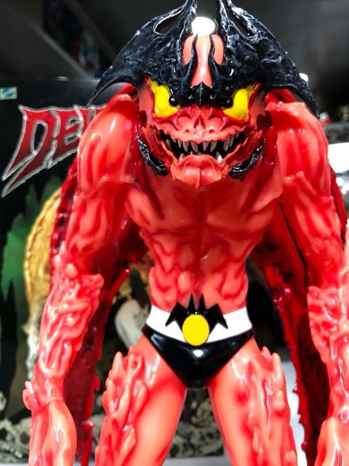Unbox 永井豪 Devilman 惡魔人 夜光紅 GID Red Vers. Sofubi Soft Vinyl Figure, 興趣及遊戲, 玩具 & 遊戲類 - Carousell