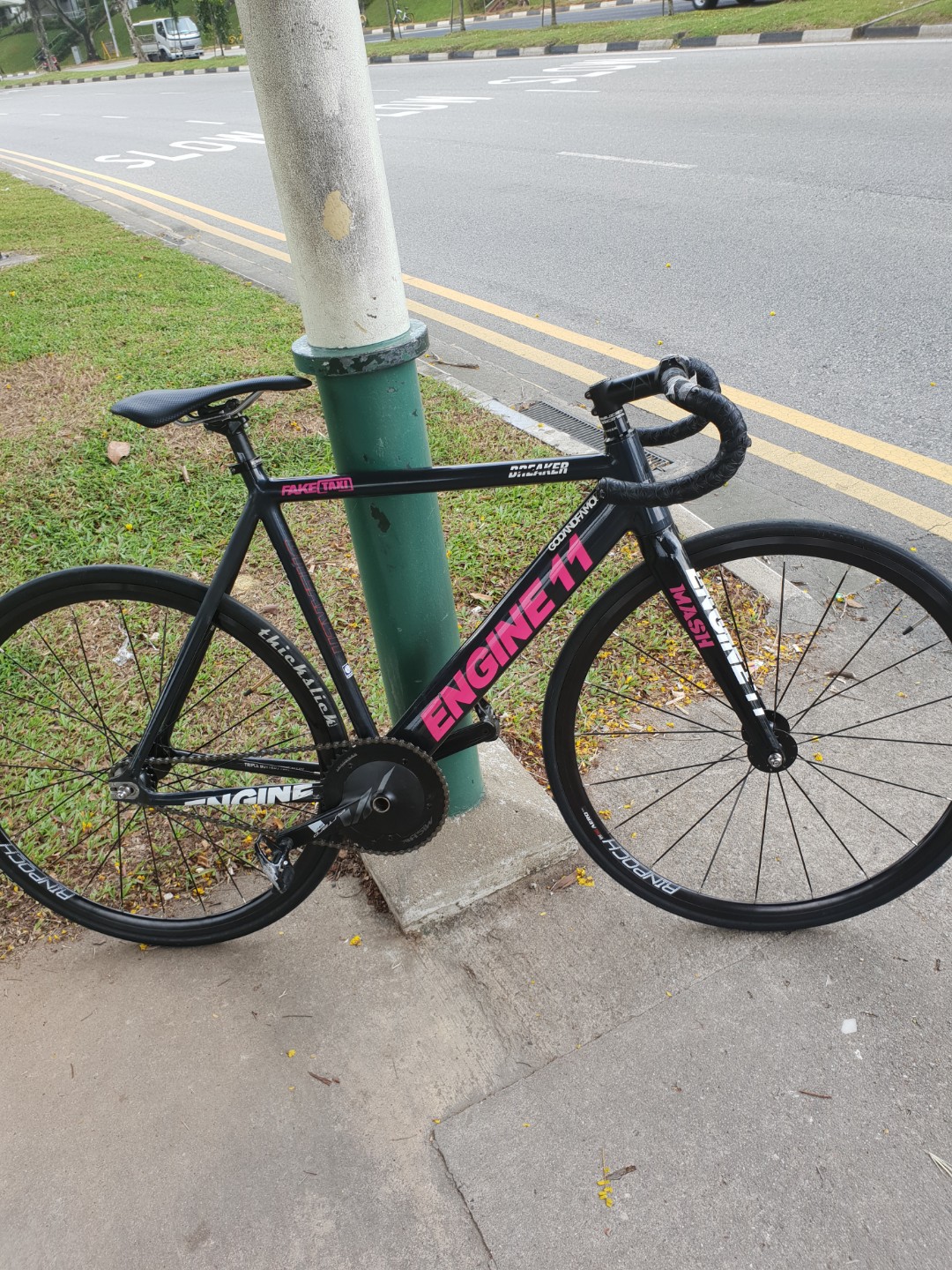 Engine 11 breaker, Sports Equipment, Bicycles & Parts, Bicycles on ...