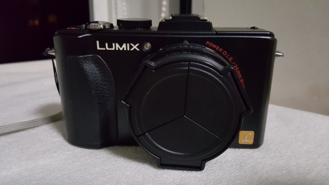 Panasonic Lumix LX5 (LX-5) camera, Photography, Cameras on Carousell
