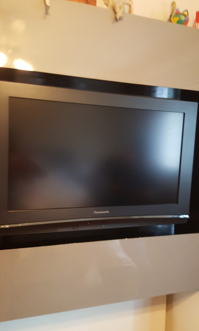 Panasonic 32 inch LCD TV, TV & Home Appliances, TV & Entertainment, TV ...