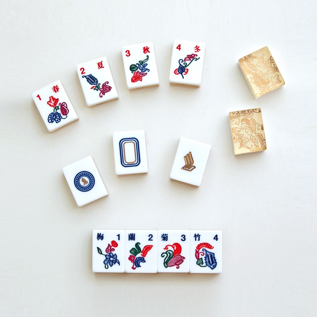 Singapore Airlines SQ Limited Edition Mahjong Set, Hobbies & Toys, Toys ...