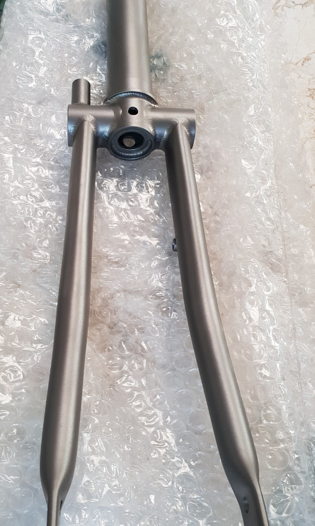 Brompton Titanium Fork and Triangle, Sports Equipment, Bicycles & Parts, Bicycles on Carousell