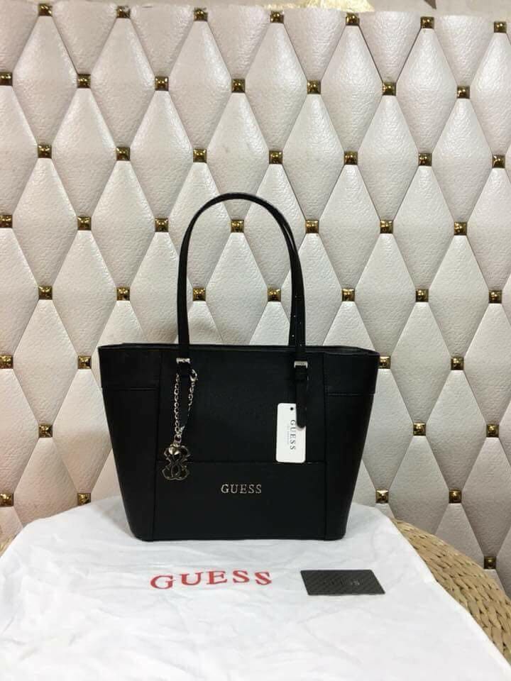 Guess Large tote bags, Women's Fashion, Bags & Wallets, Tote Bags on ...