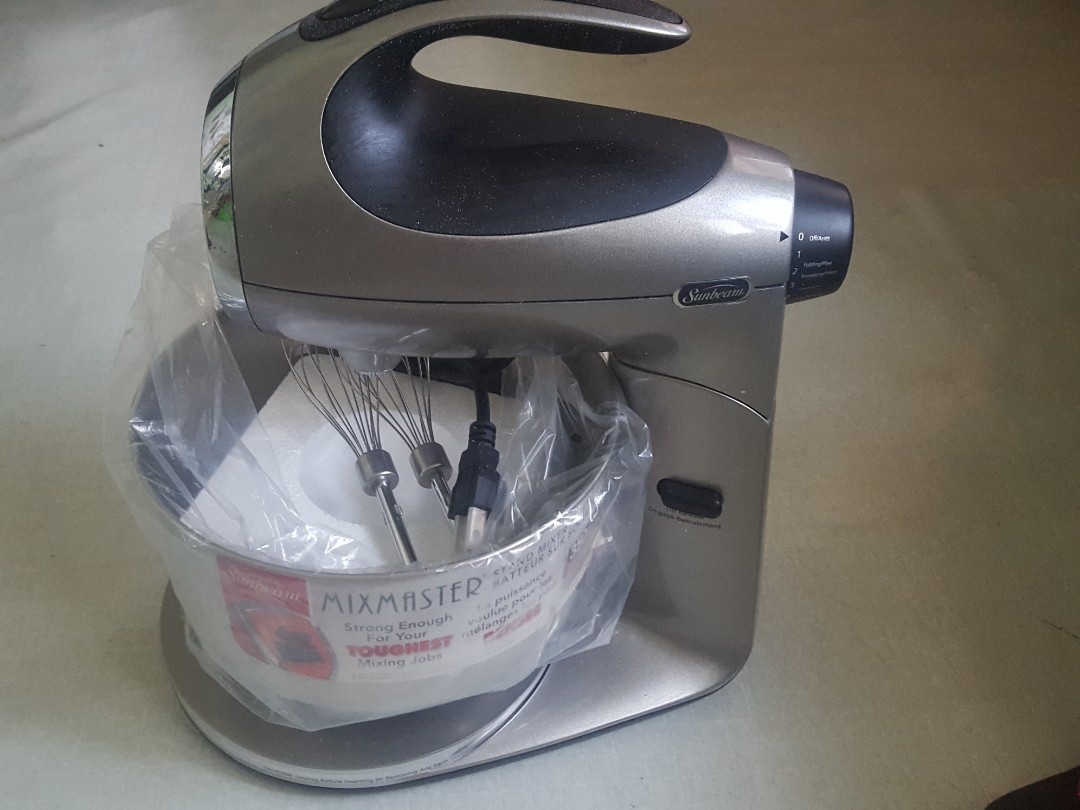 Sunbeam FPSBSM2101 Heritage Series 350-Watt Stand Mixer, Black, TV ...