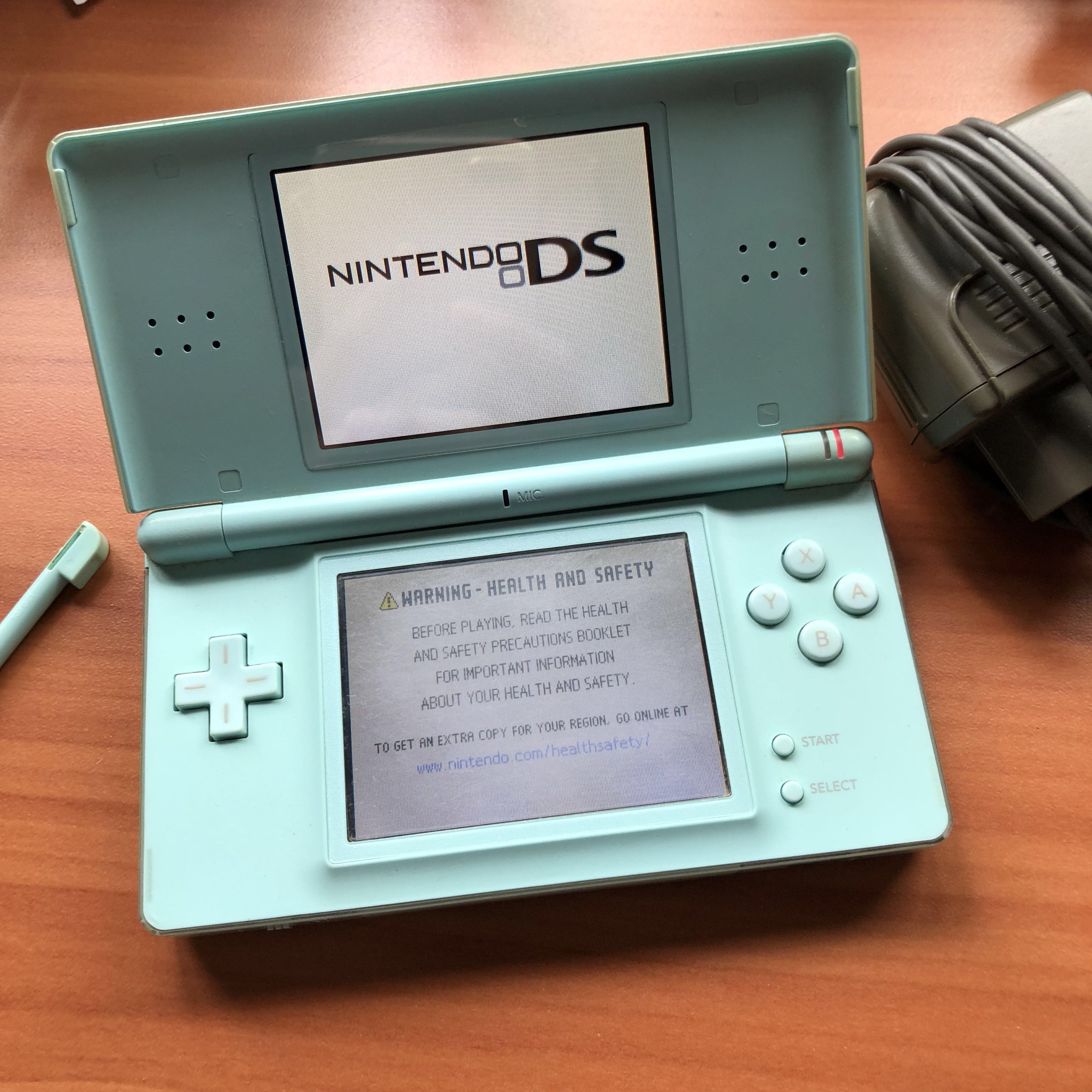Nintendo DS Lite (game included), Video Gaming, Video Game Consoles ...