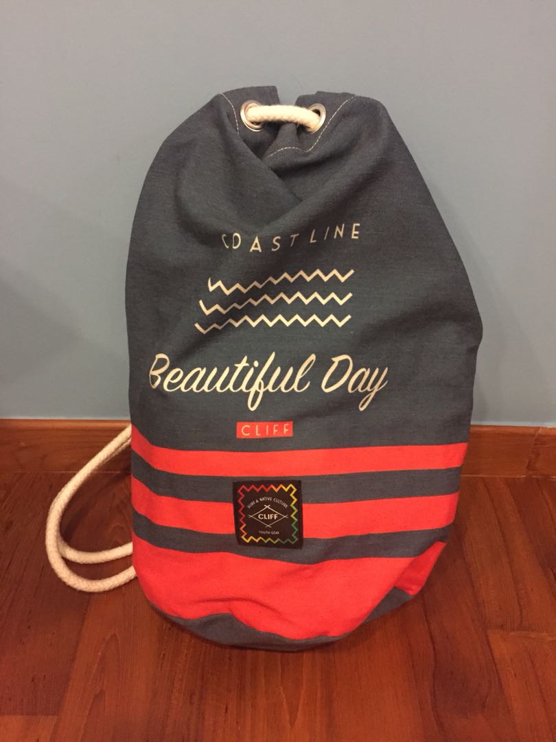 Cliff bucket bag, Men's Fashion, Bags, Sling Bags on Carousell