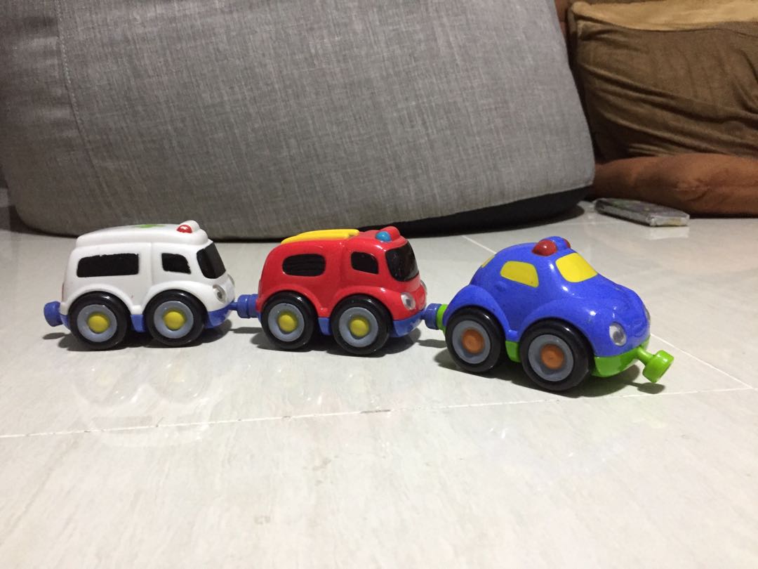 Early Learning Centre Whizz World Emergency Vehicles Magnetic Trio Set ...