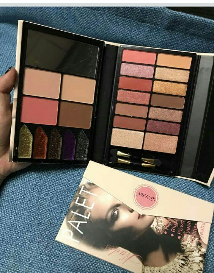 make up pallette, Beauty & Personal Care, Face, Makeup on Carousell