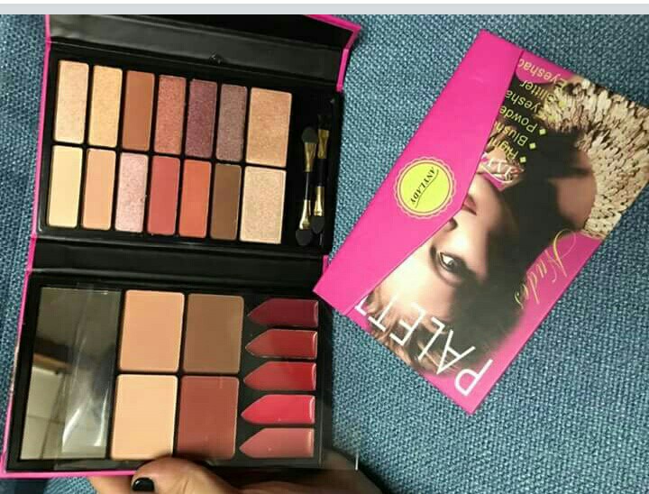 make up pallette, Beauty & Personal Care, Face, Makeup on Carousell