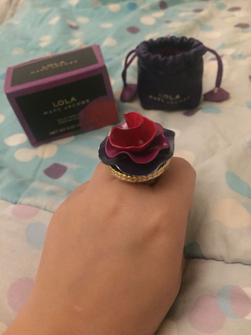 Marc Jacobs Lola Ring / Parfume (solid), Fesyen Wanita, Aksesoris di Carousell