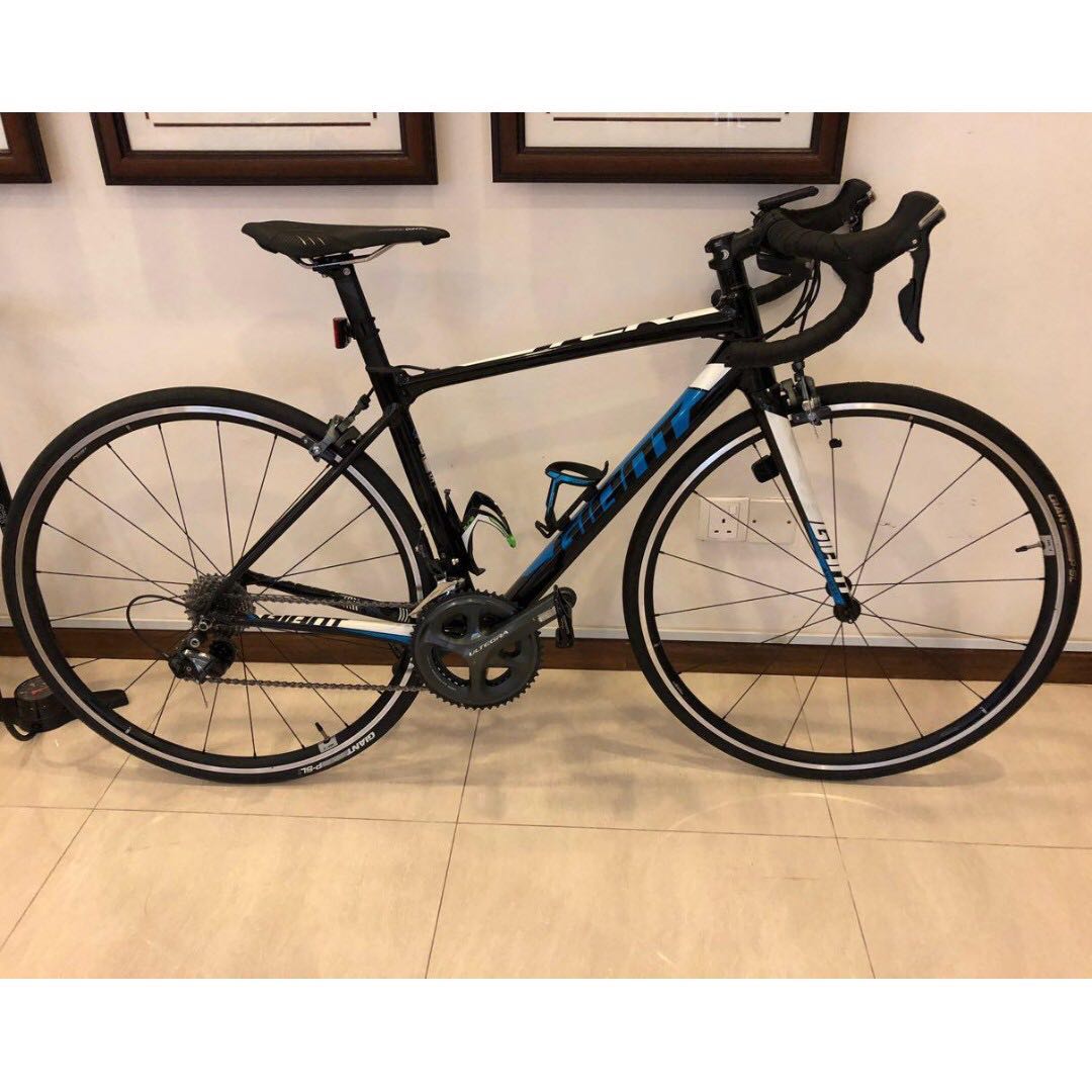 Giant Road Bike, Sports Equipment, Bicycles & Parts, Bicycles on Carousell