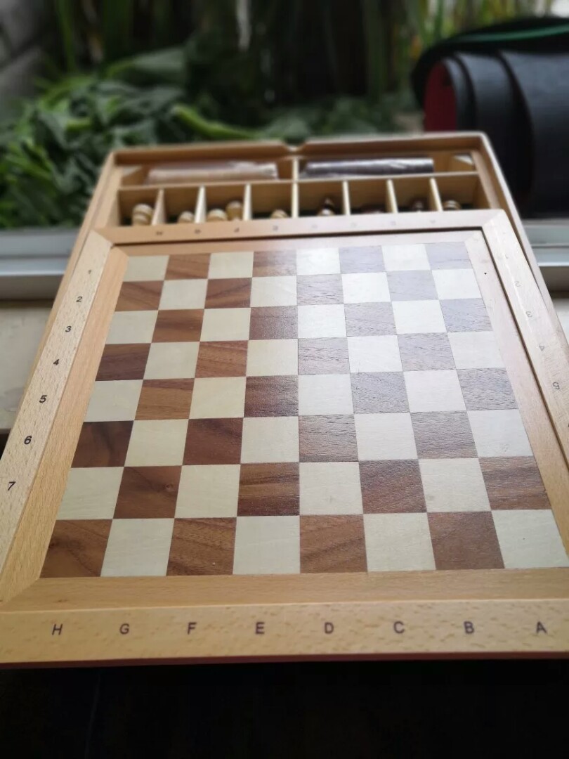 (Preorder) Goki wooden chess 32x32cm, king 7cm, extra queen, Hobbies ...