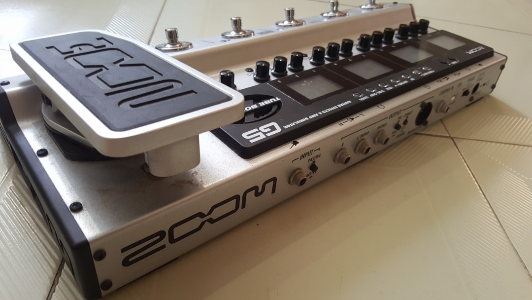 Zoom G5 multi effect pedal board, Music & Media, Music Accessories on ...