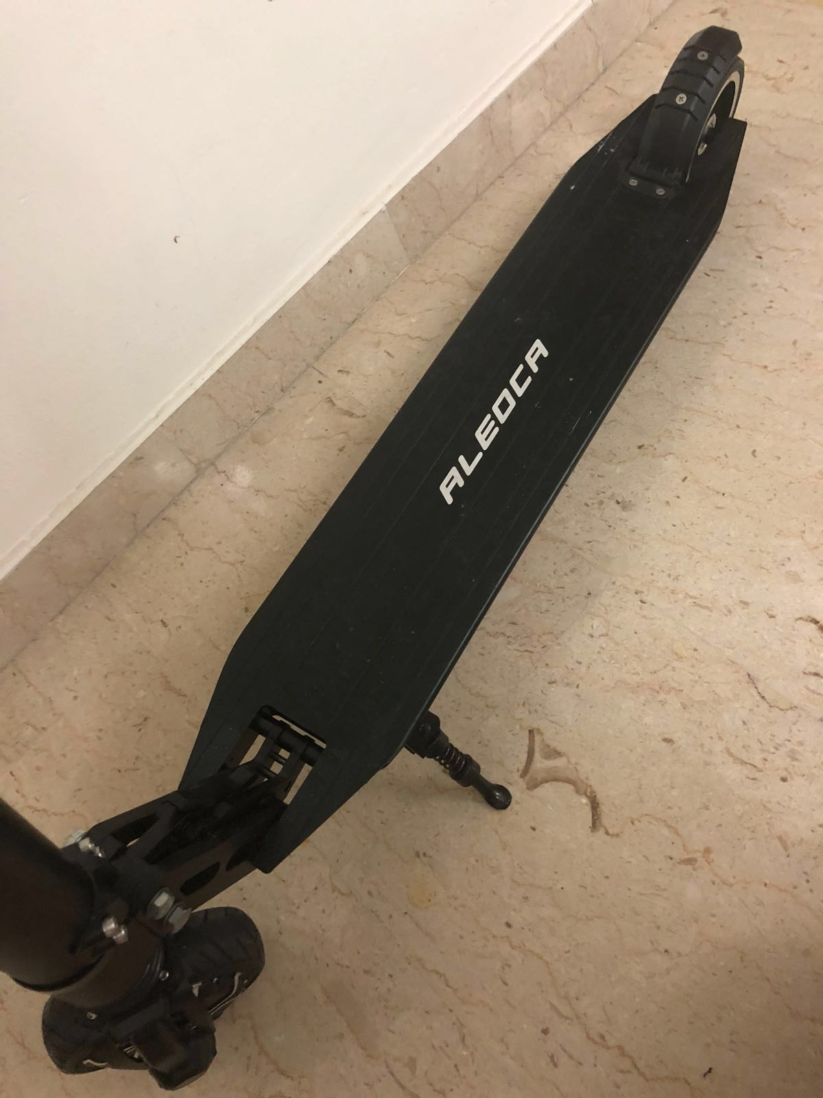 Aleoca E-Potenza Electric Scooter, Sports Equipment, PMDs, E-Scooters ...