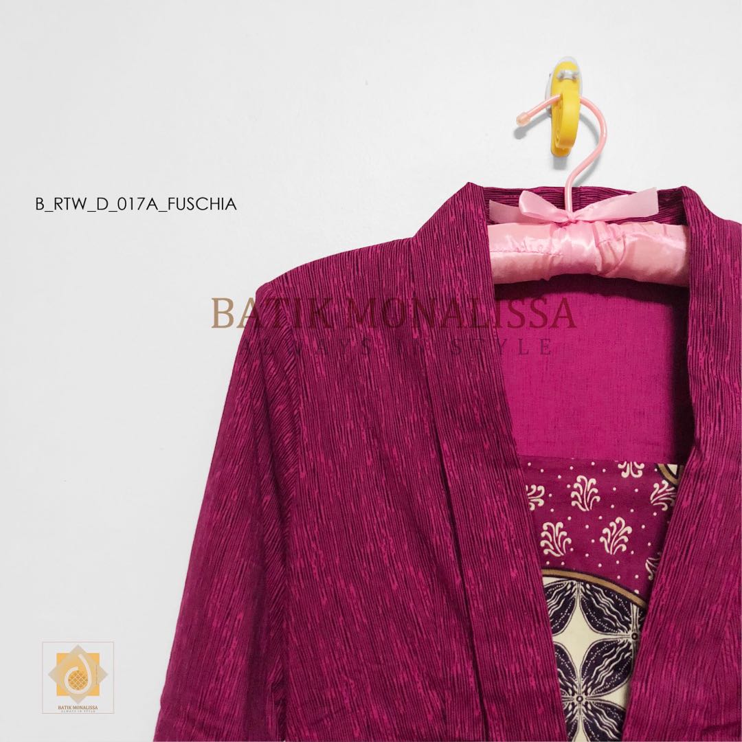 Batik Dress Hari Raya Collection in Fuschia, Women's Fashion, Muslimah ...