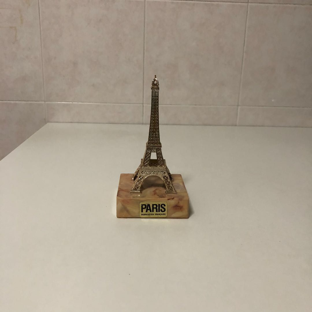 Eiffel Tower Paper Weight (Display), Hobbies & Toys, Stationery & Craft ...