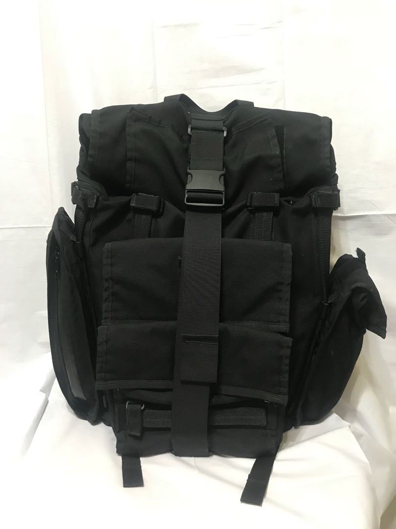 Mission Workshop Arkiv R6 40L Backpack, Men's Fashion, Bags & Wallets ...