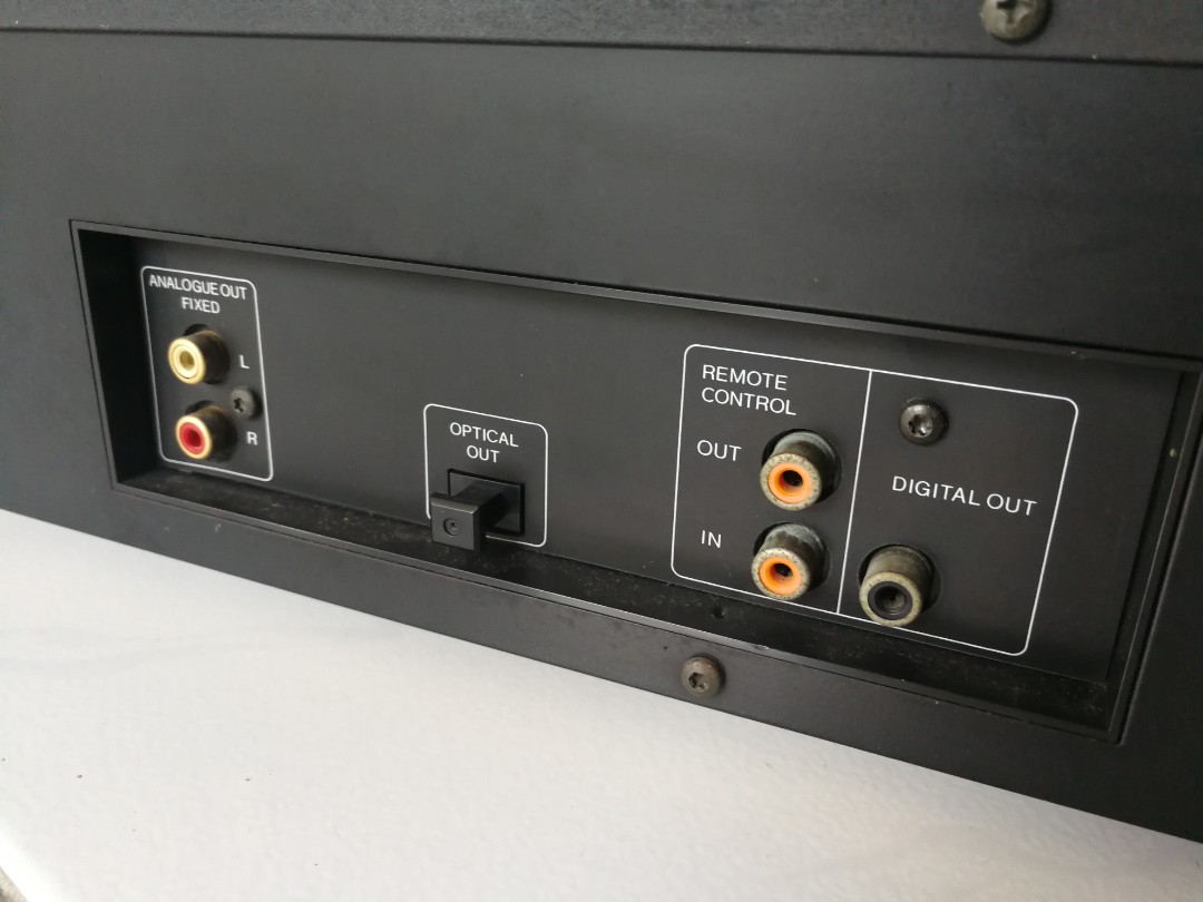 Philips CD 850 CAN'T READ DISC, TV & Home Appliances, TV ...