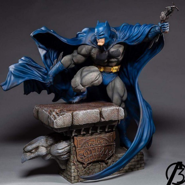 Rare Alpha 3 batman blue version 1/4 statue non XM sideshow, Hobbies ...