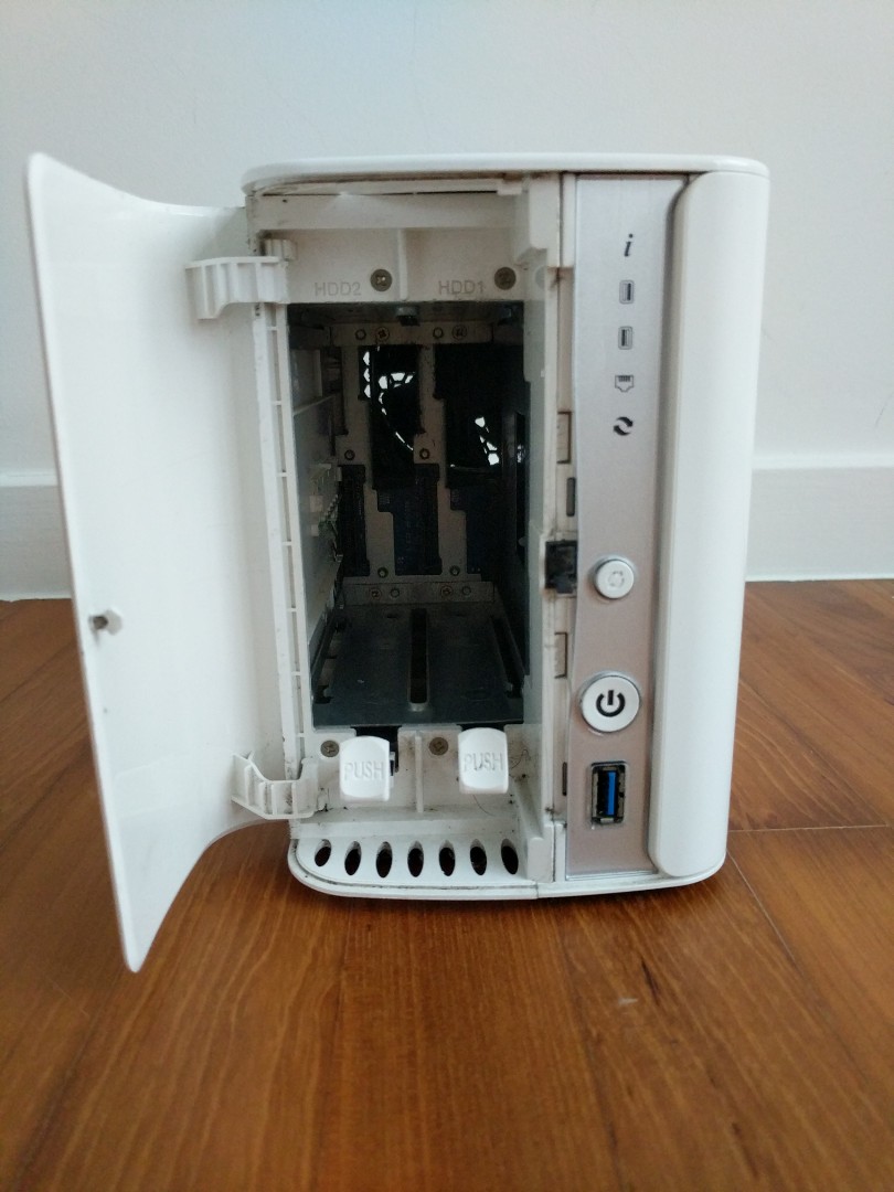 Thecus N2520 NAS Media server, Computers & Tech, Parts & Accessories ...