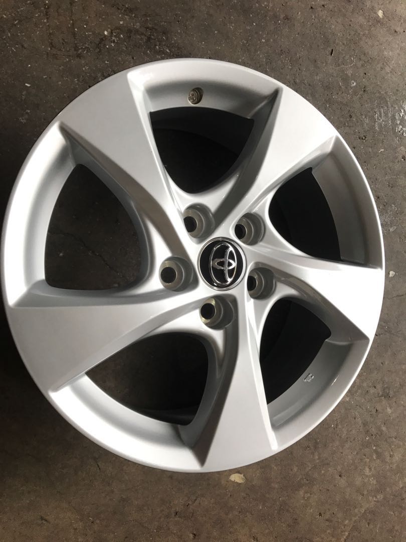 17" Original Toyota Rims, Car Accessories, Tyres & Rims on Carousell