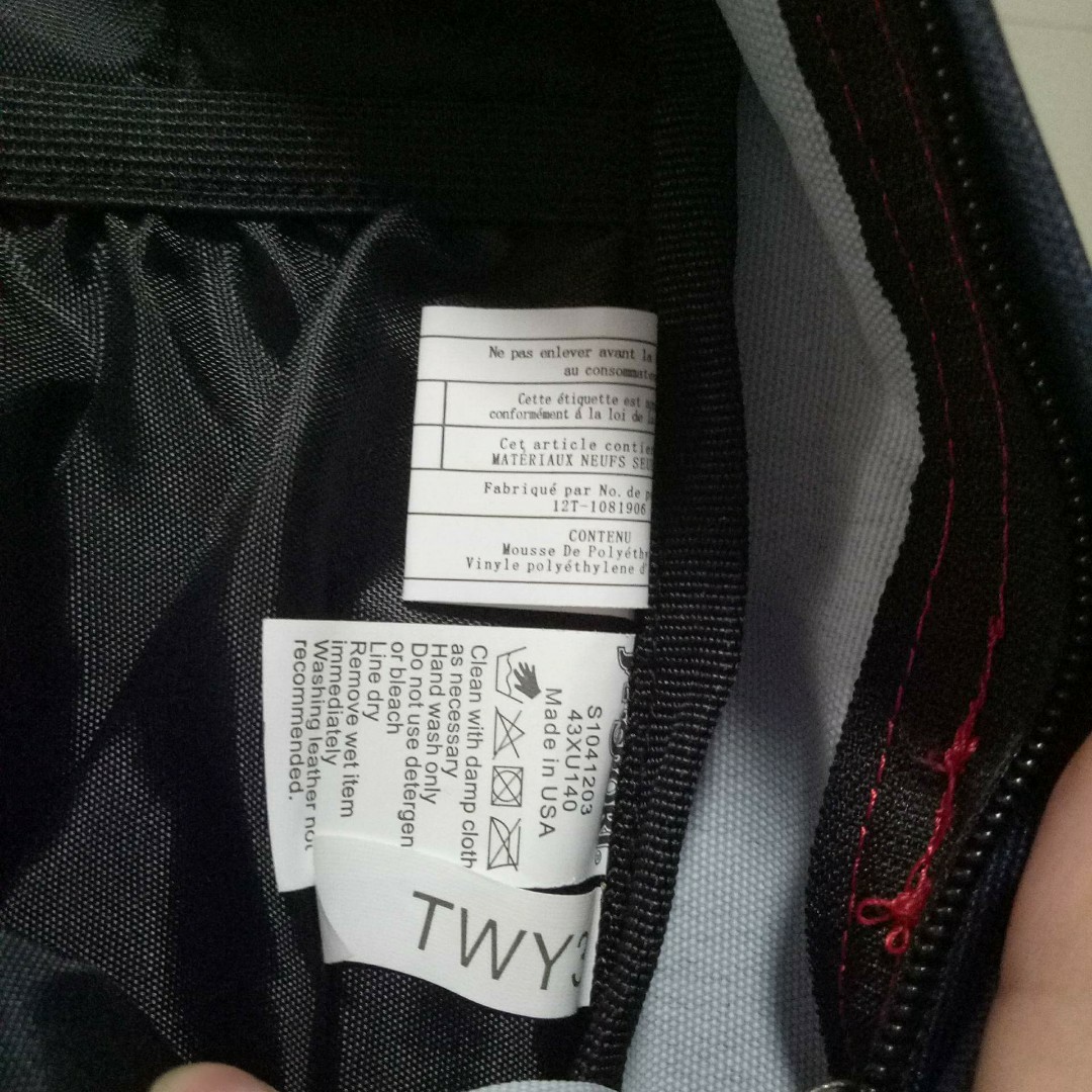 Medium size hello kitty jansport backpack with free inner sleeve, Women ...