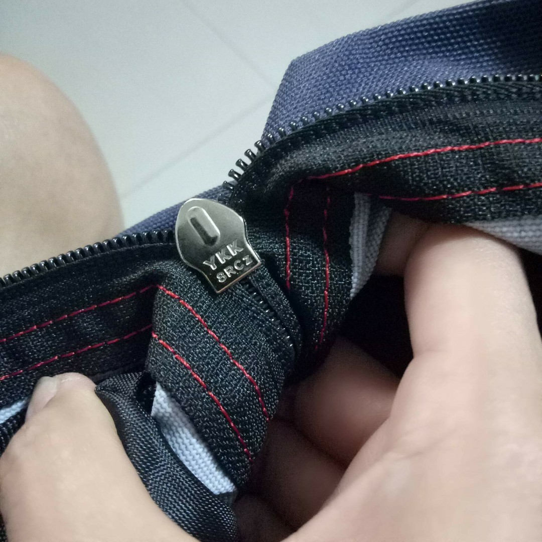 Medium size hello kitty jansport backpack with free inner sleeve, Women ...