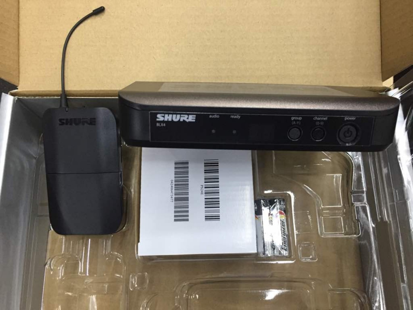 SHURE BLX HEADWORN CLIP MICROPHONE, Hobbies & Toys, Music & Media ...