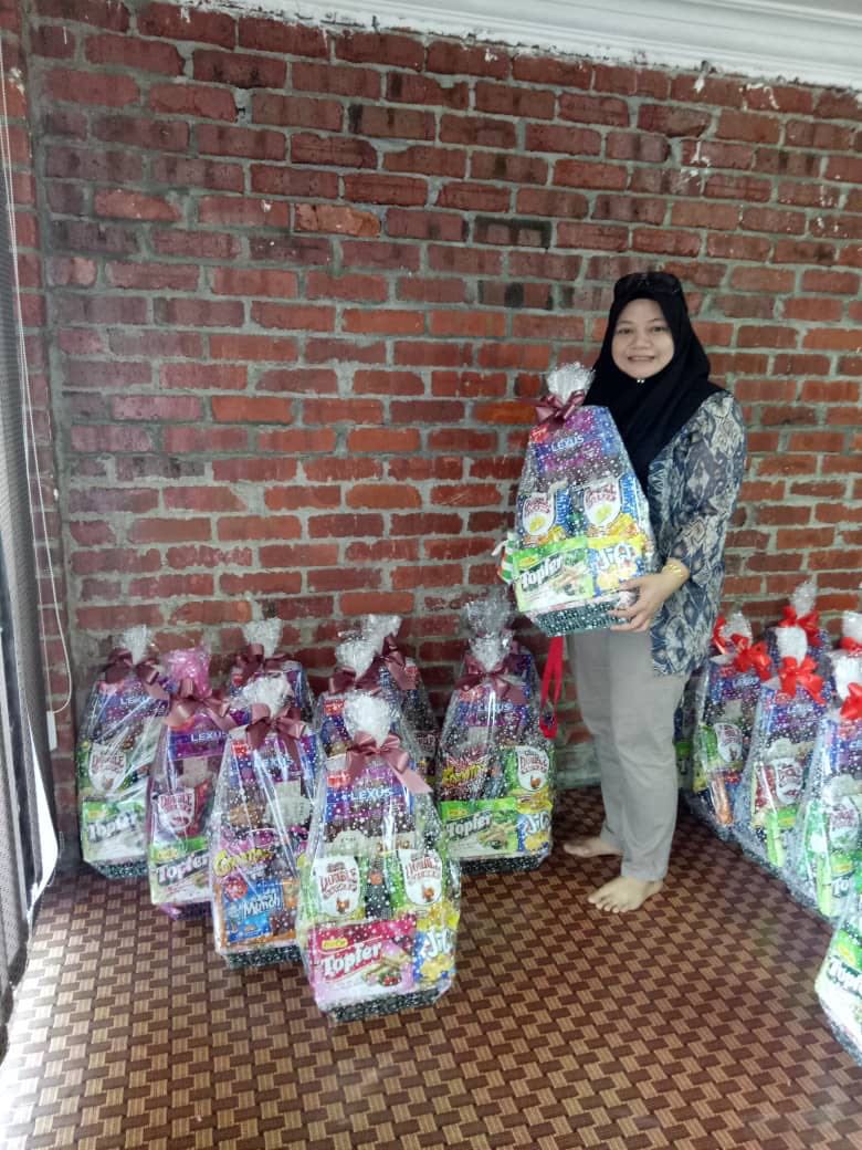 Hamper makanan dan minuman rm30, Food & Drinks, Gift Baskets & Hampers ...