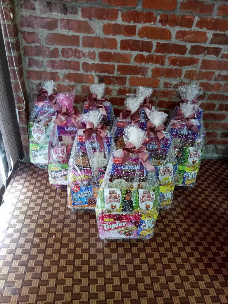 Hamper makanan dan minuman rm30, Food & Drinks, Gift Baskets & Hampers ...