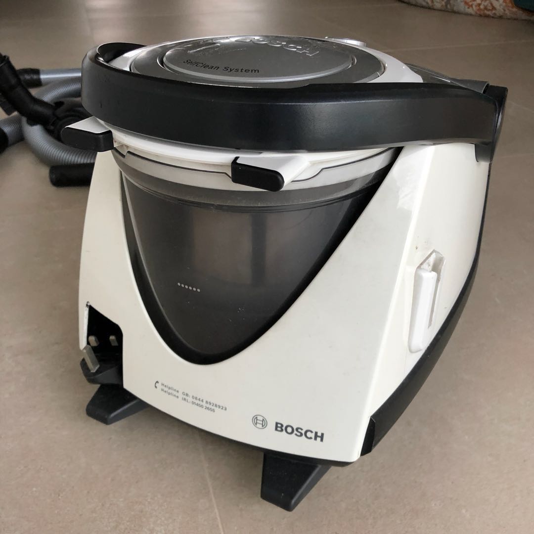 Bosch GS-60 bagless vacuum, TV & Home Appliances, Vacuum Cleaner ...