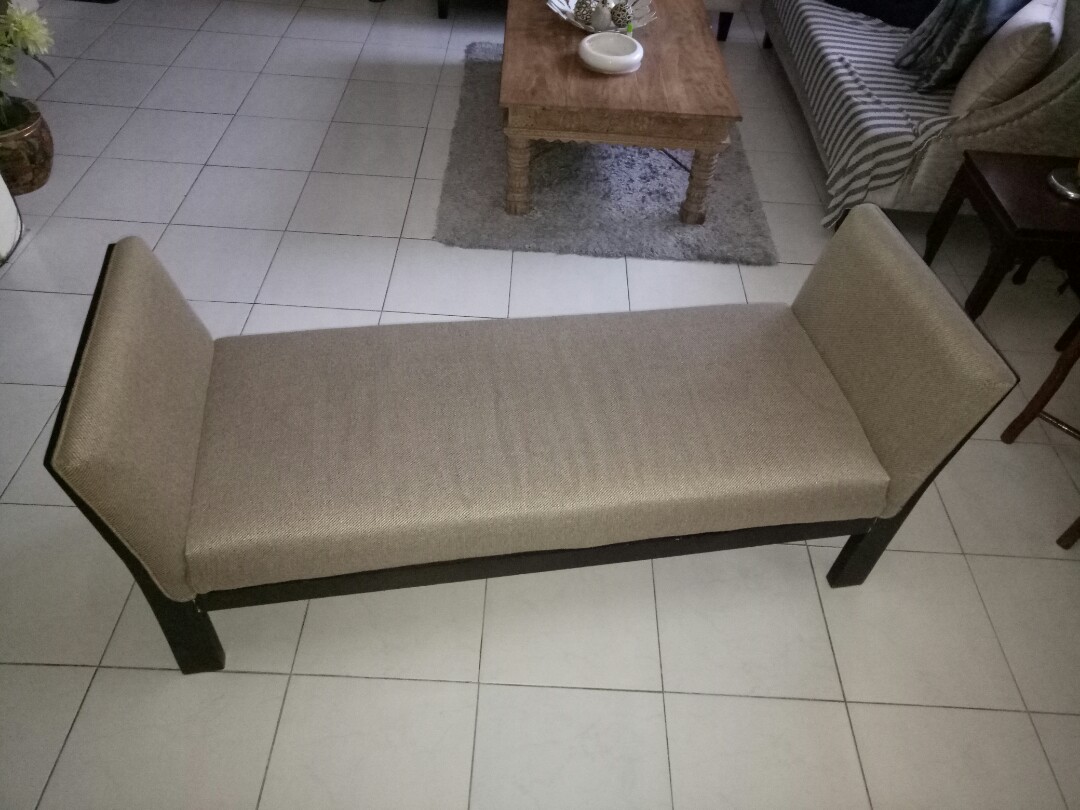 Divan Lounge Chair, Furniture & Home Living, Furniture, Chairs on Carousell