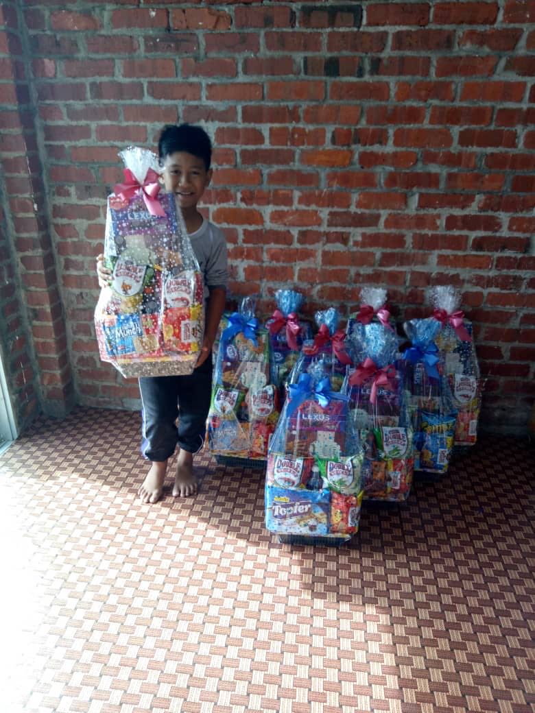 Hamper makanan dan minuman harga rm30, Food & Drinks, Gift Baskets ...