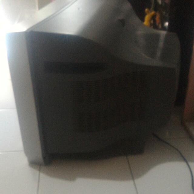 Jual TV tabung Samsung 21 inch bagus original lengkap gbr lbh bagus ...
