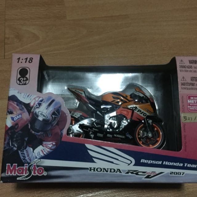 mini superbike display, Hobbies & Toys, Toys & Games on Carousell