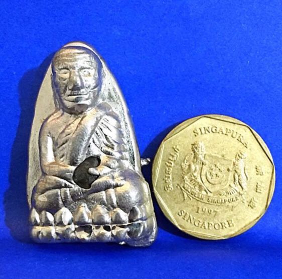 Ngern leklai Lp Thuad Amulet by Lp LP Yai, Wat Phra Thamyannamunee ...