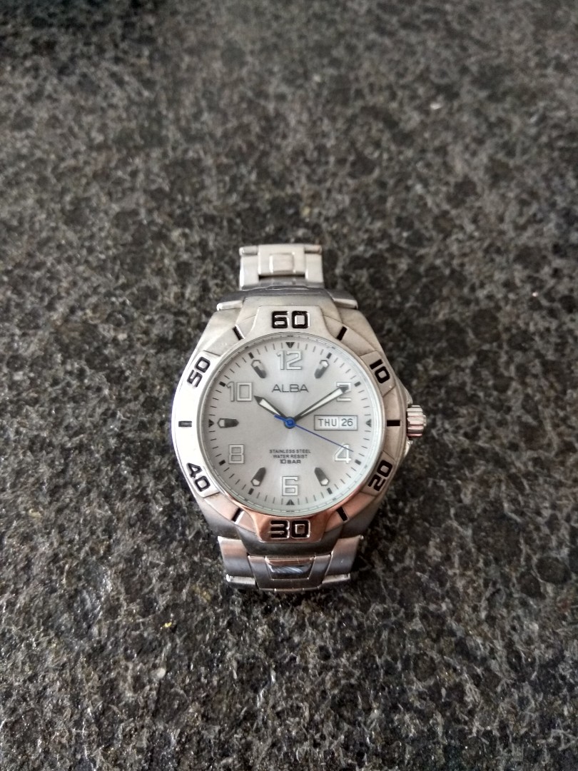 Alba Watch - 10 bar water resistant, Mobile Phones & Gadgets, Wearables ...