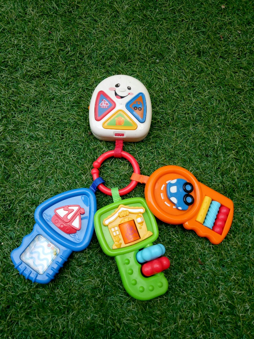 Fisher price learning key, Bayi & Anak, Mainan & Baby Walker di Carousell