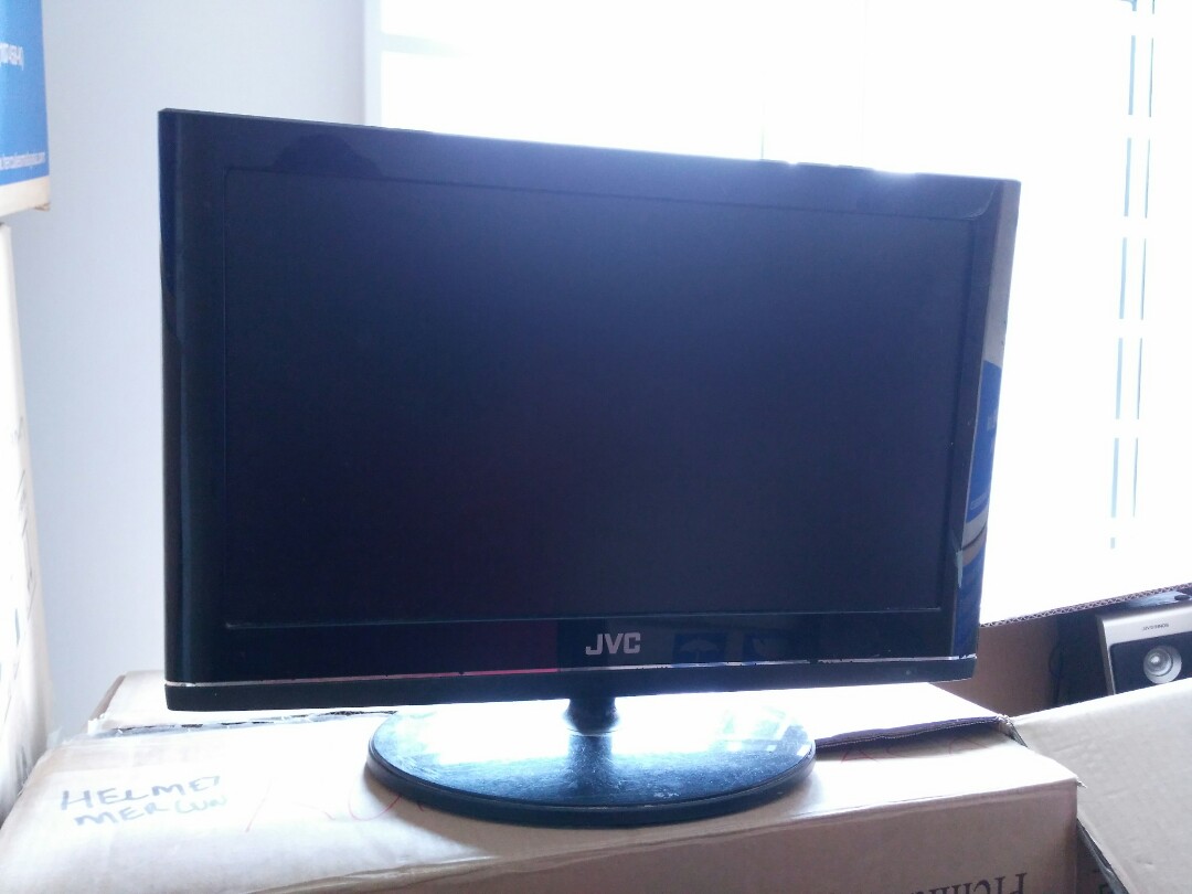 JVC TV WTH REMOTED (19), TV & Home Appliances, TV & Entertainment ...