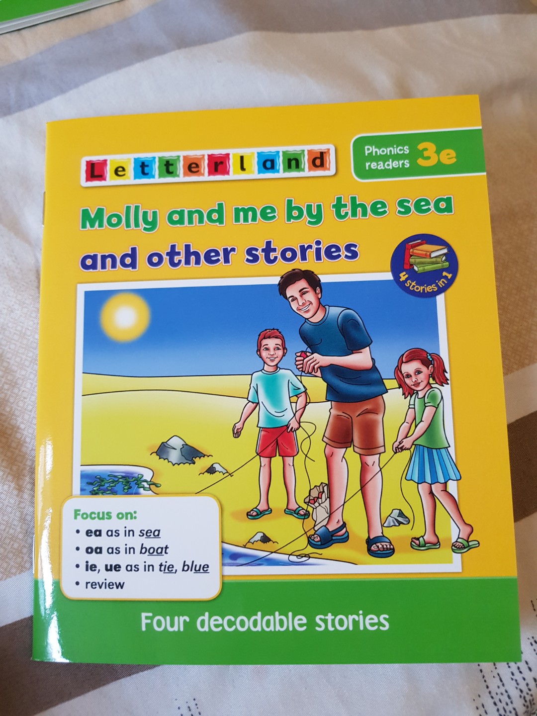 Letterland reader 3e MOLLY AND ME BY THE SEA AND OTHER STORIES, Hobbies ...