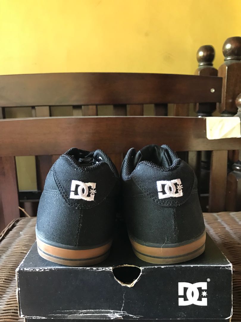 DC Shoes Suede Gum Sole, Women's Fashion, Footwear, Sneakers on Carousell